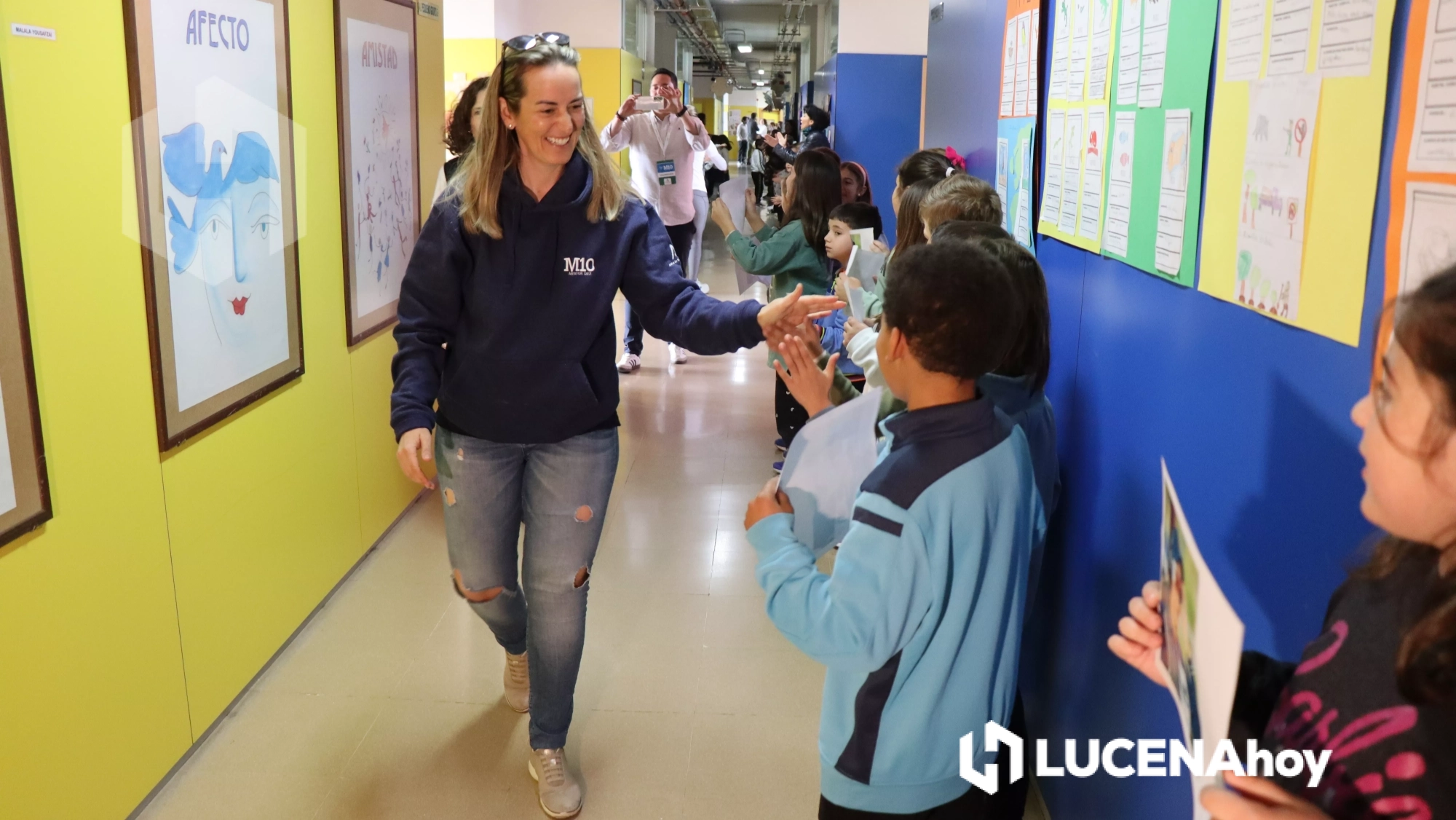 La medallista olímpica Fátima Gálvez promociona el deporte en el CEIP Al-Yussana como ...
